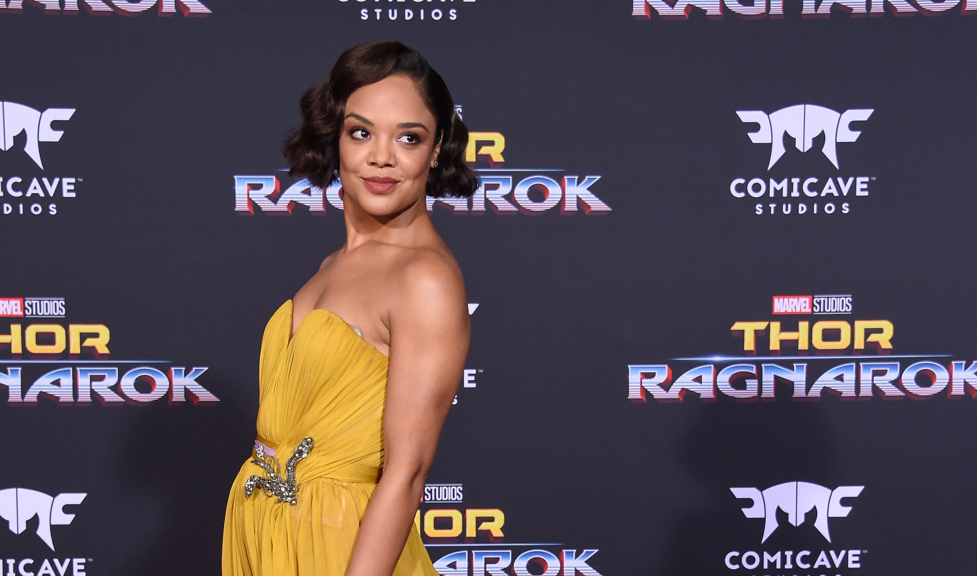 Tessa Thompson, Valkyrie Confirmed As MCU’s First LGBTQ Superhero - GO ...